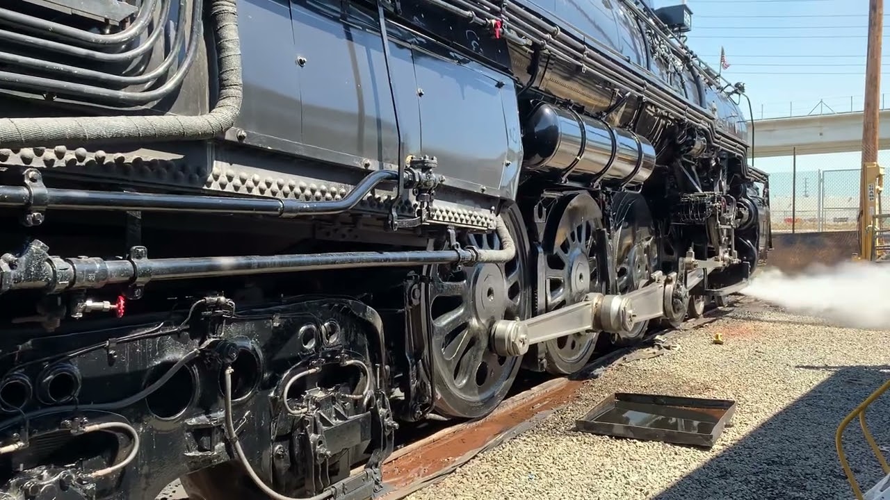 Santa Fe 3751 - first movements in nearly 5 years - YouTube