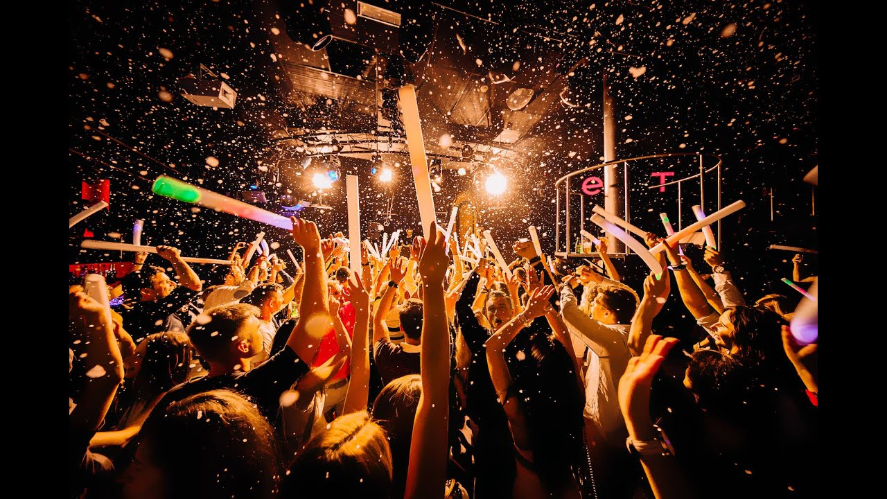 Walking through the shadows Feeling so alone - YouTube