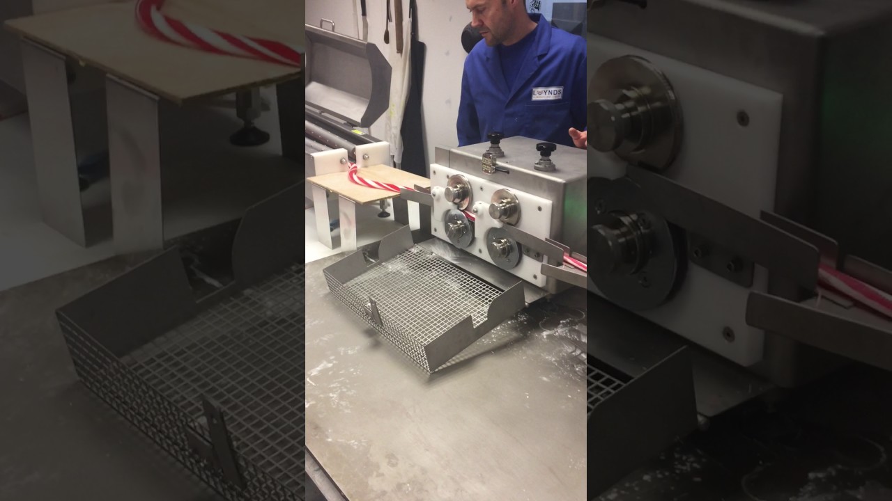 Loynds Mini batch roller, rope sizer, cushion cutter - YouTube