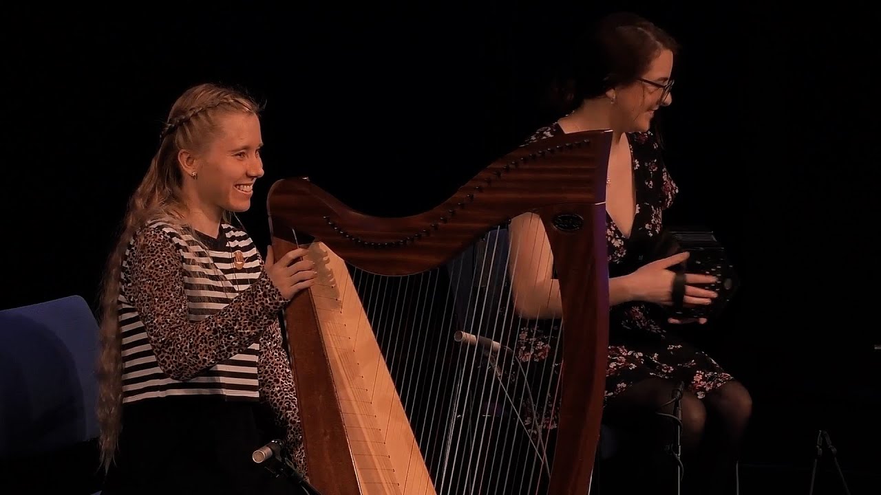 Anna Eggersberger Harp / Harfe - Jigs and Carolan´s Concerto - YouTube