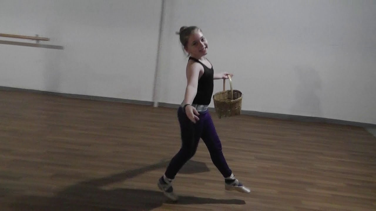 Megan Shipp, 11 years old, dances en pointe to Little Red Riding Hood ...