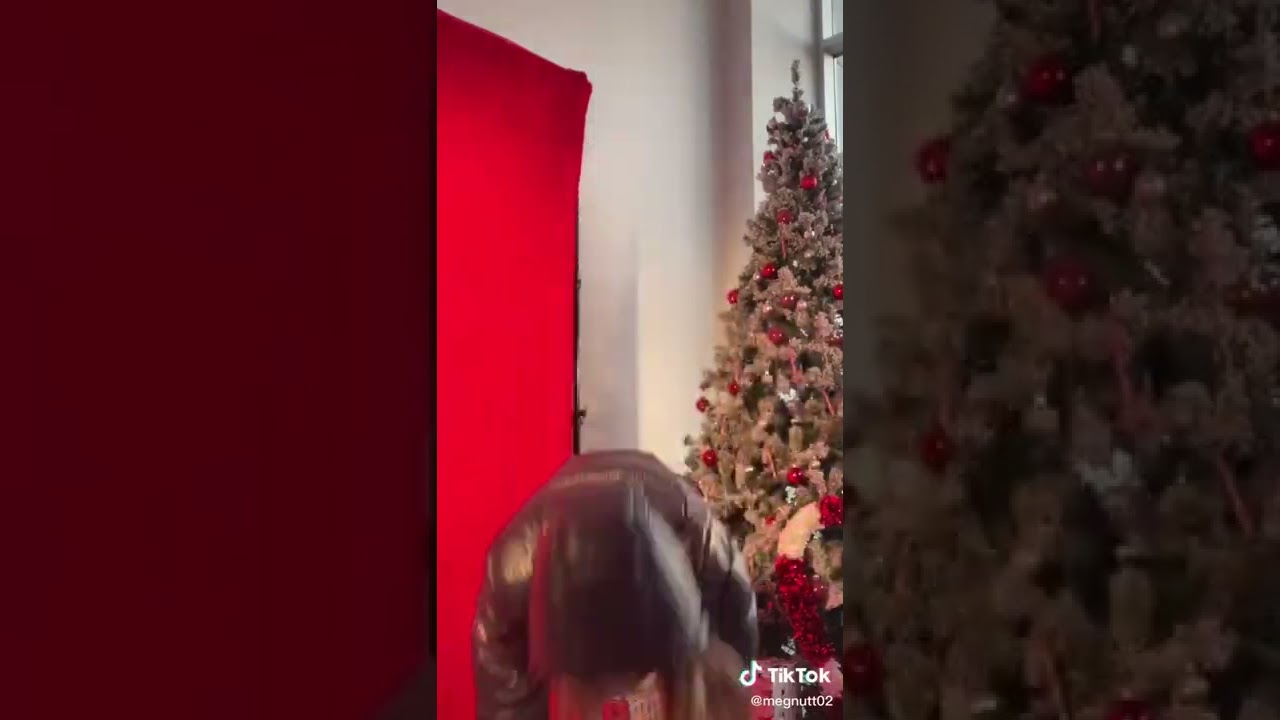 megan guthrie megnutt - dancing in the christmas mood - YouTube