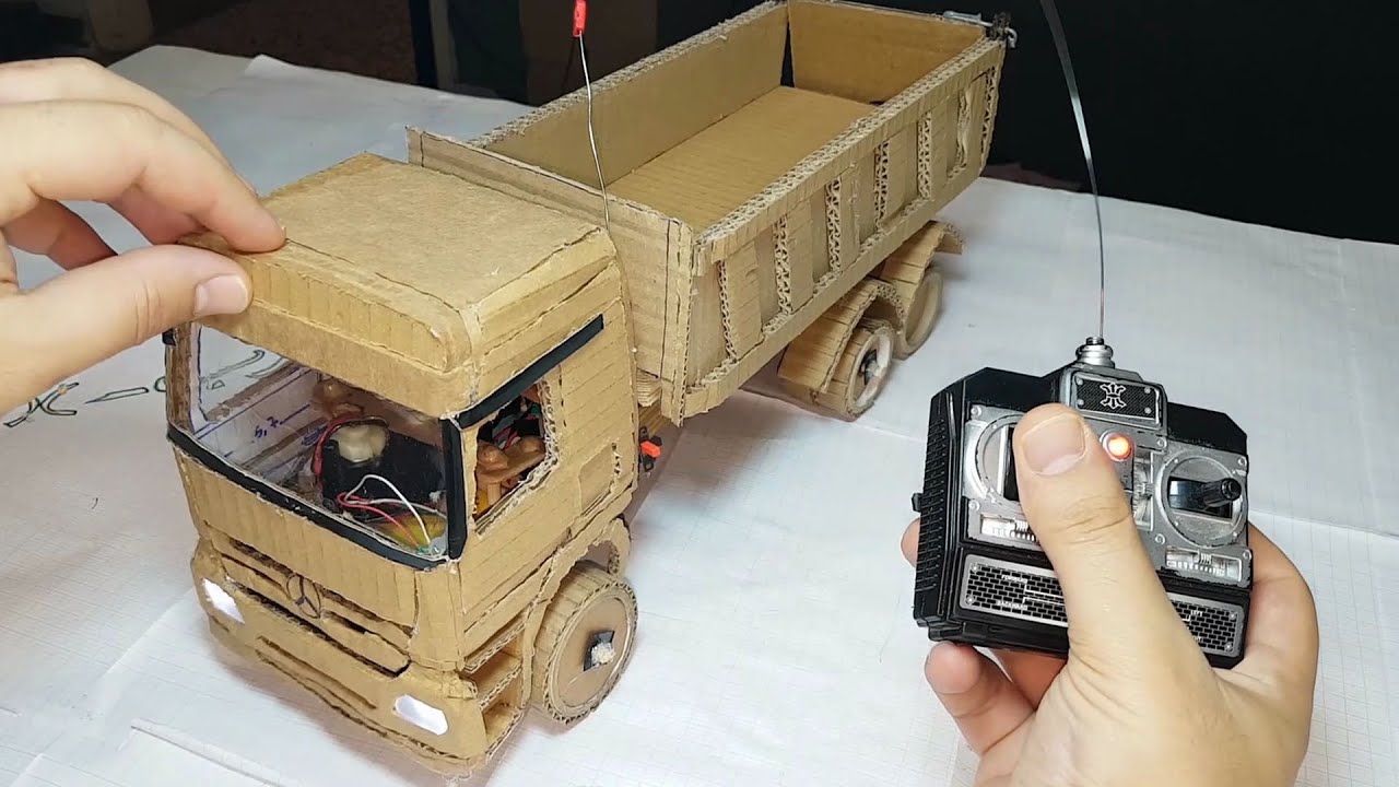 I MADE RC Dump Truck at Home | mercedes actros From Cardboard - YouTube