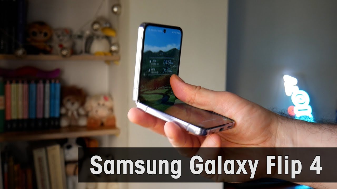 Samsung Galaxy Flip 4 - Review - YouTube