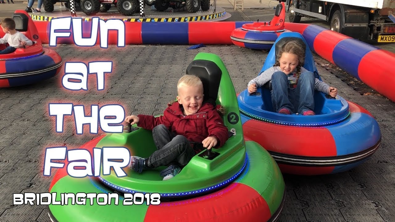 Bridlington UK travelling fun fair 2018 - funny kids fall and tumble ...