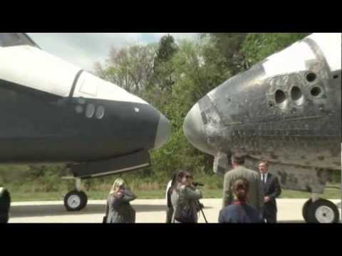 Rare Space: Shuttles Nose to Nose, Say Goodbye - YouTube