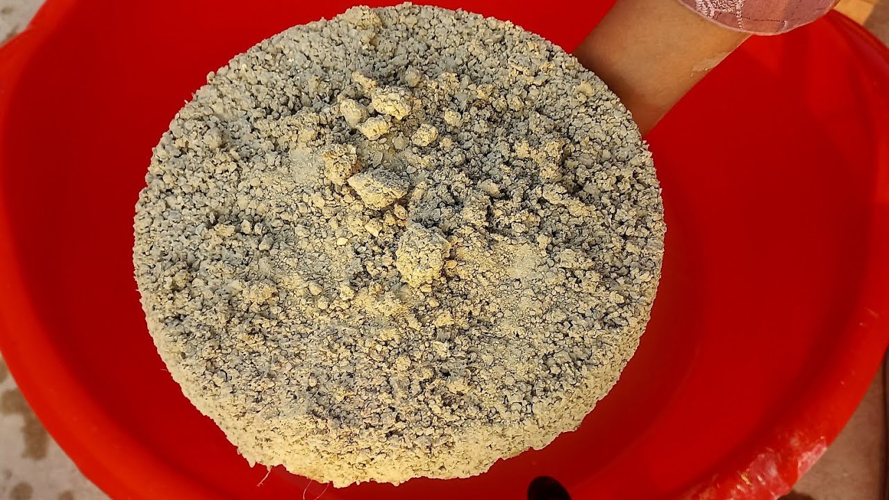 New || Moon cakes of Yellow block texture Crumbling and dipping in ...