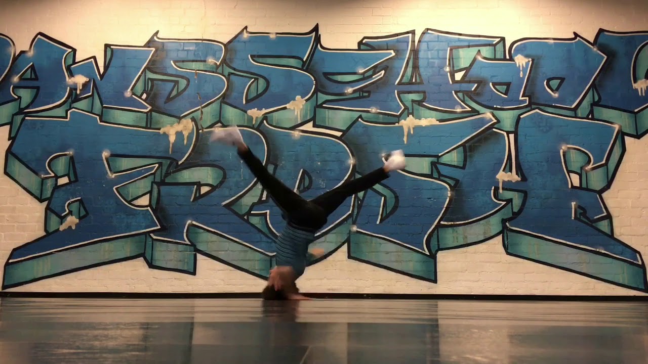 Halo - Breakdance Tutorial (Nederlands) - b-boy Lorenzo - YouTube