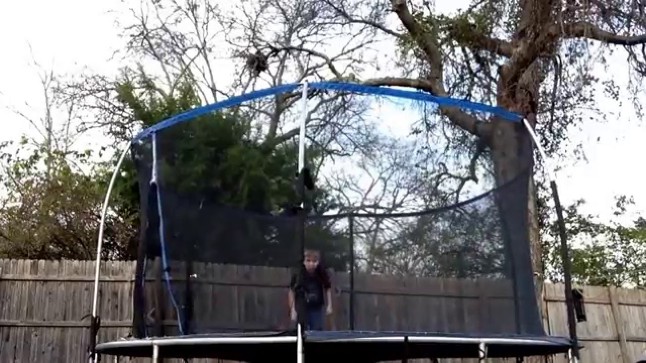 How To Do A Backflip On A Trampoline (landed tutorial) - YouTube