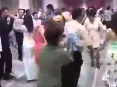 Dansa kendini fena kaptıran adam   7 Saniye Vine