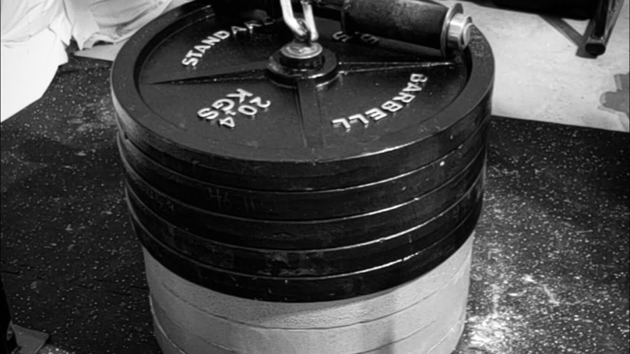 430lb Deadlift Using a 2" Rotating Handle - Brutal Grip Strength ...