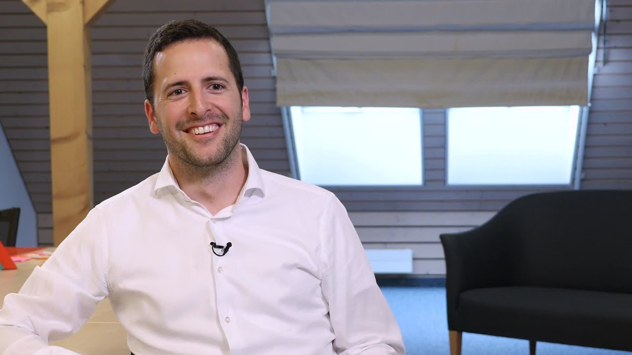 Jobs & Karriere | Trainee - Michael Meili - YouTube