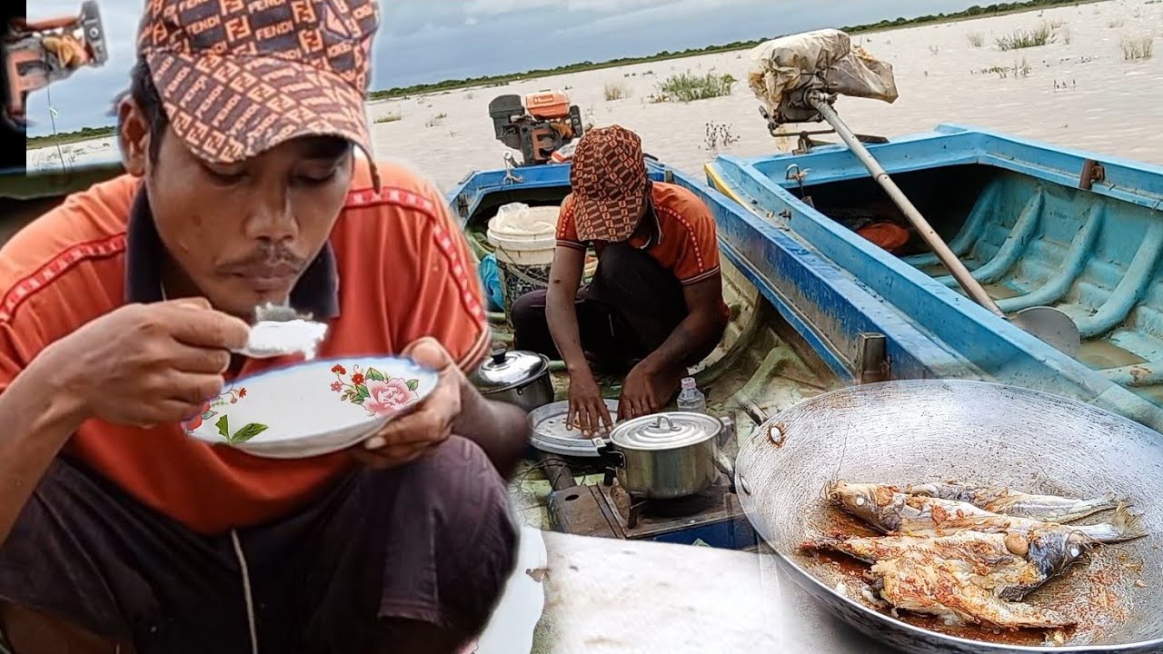 The real life of a person living on water - YouTube