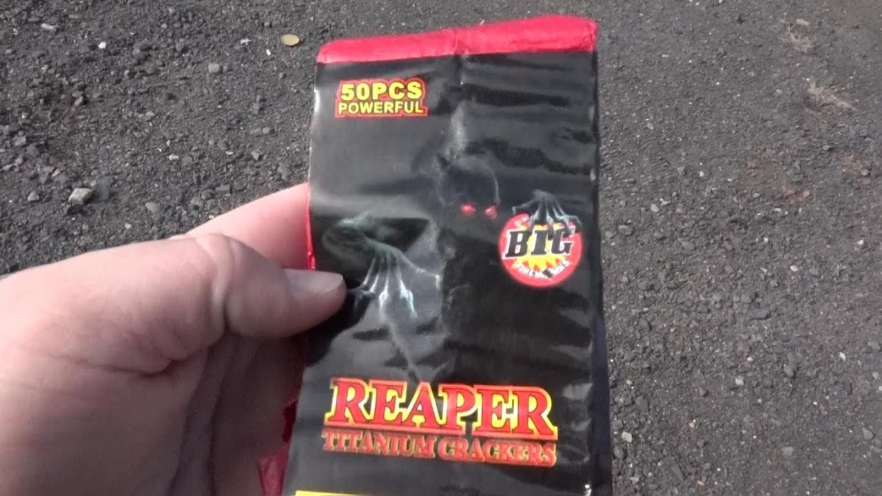 REAPER TITANIUM FIRECRACKERS - BIG FIREWORKS - YouTube