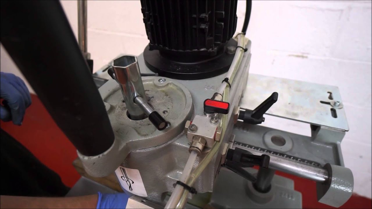 Pertici FC 105 Router Change - Window Machinery Search - YouTube