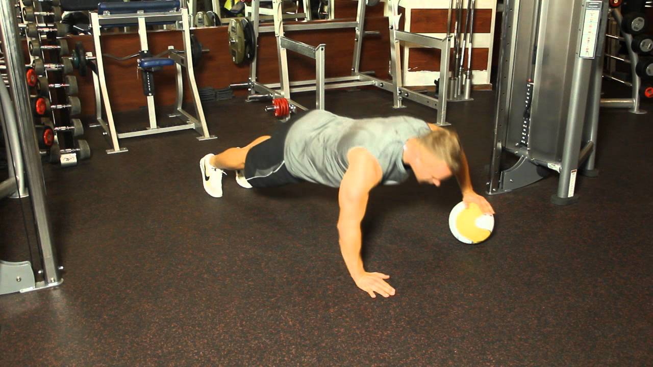 Pompki z piłką lekarską - FitNOW.pl - YouTube