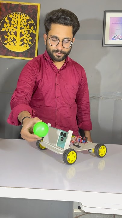 Ball tracking robot #trending #arduino #schoolproject #experiements #robot #shorts - YouTube