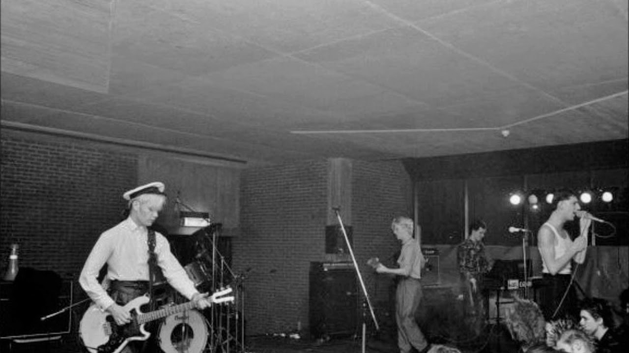 Modern English-Gathering Dust (Live 11-18-1981) - YouTube