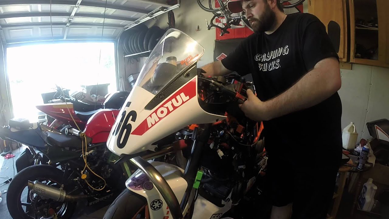 KTM RC390 PVC Launch Control Demo - YouTube