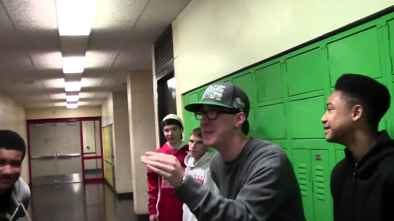 Hallway Rap Battle - YouTube