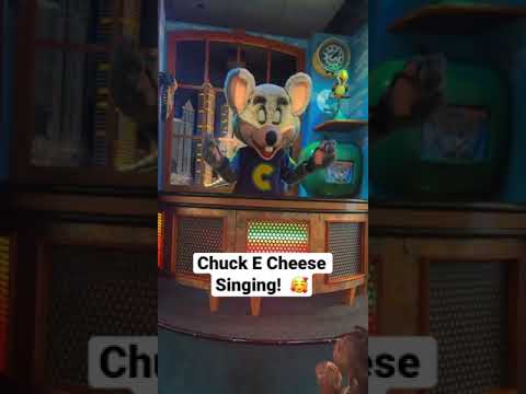Chuck E Cheese singing ☺️😂🥰🎶 - YouTube