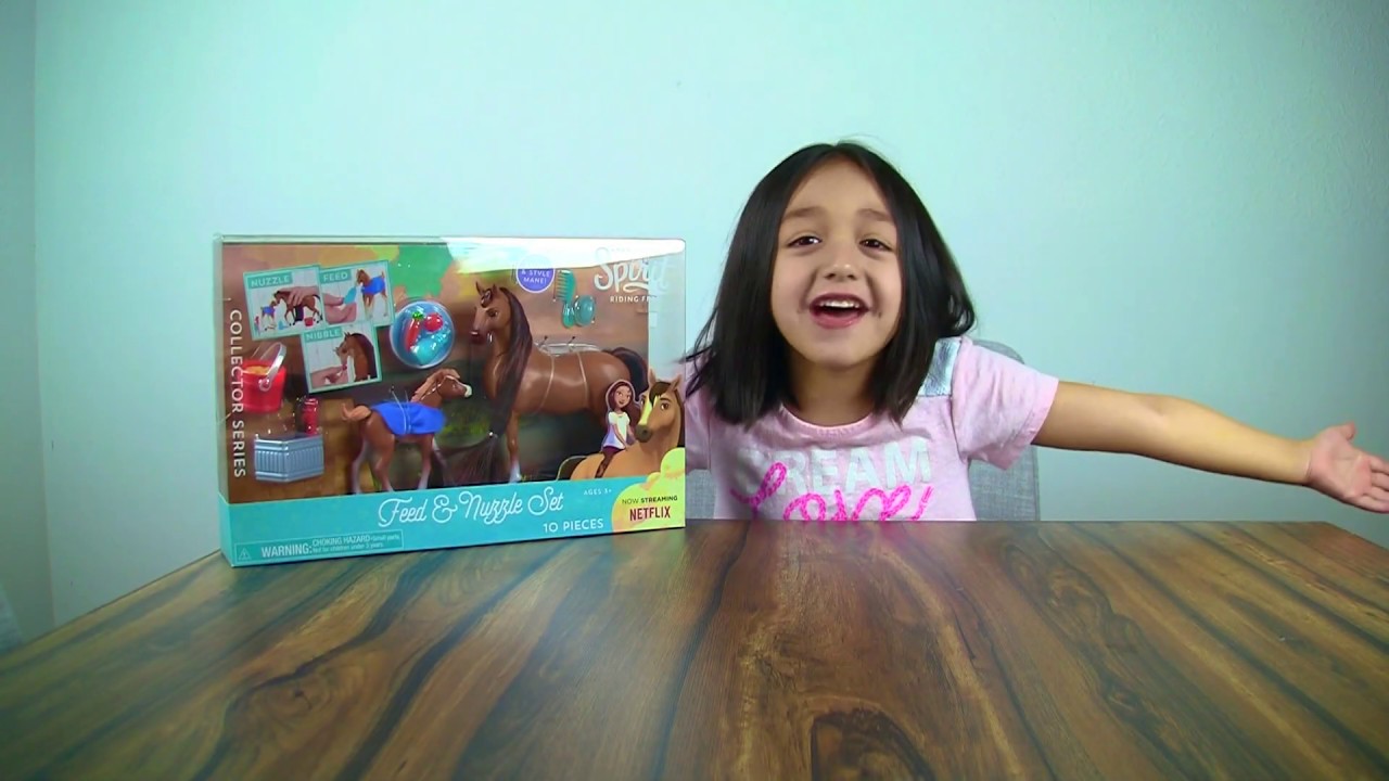 Victoria, Spirit and Governor! Toy horse play set! - YouTube