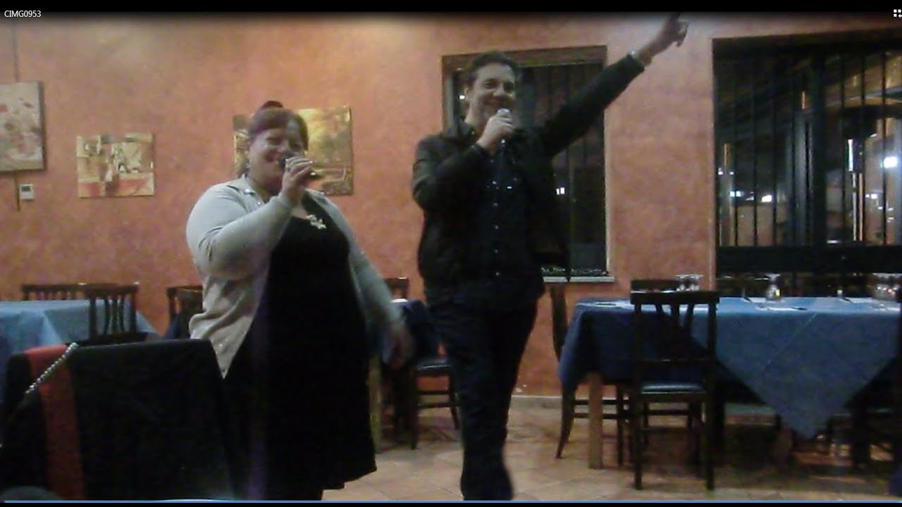 Anna D'angelo e Michele Santangelo cantano al Karaoke. - YouTube