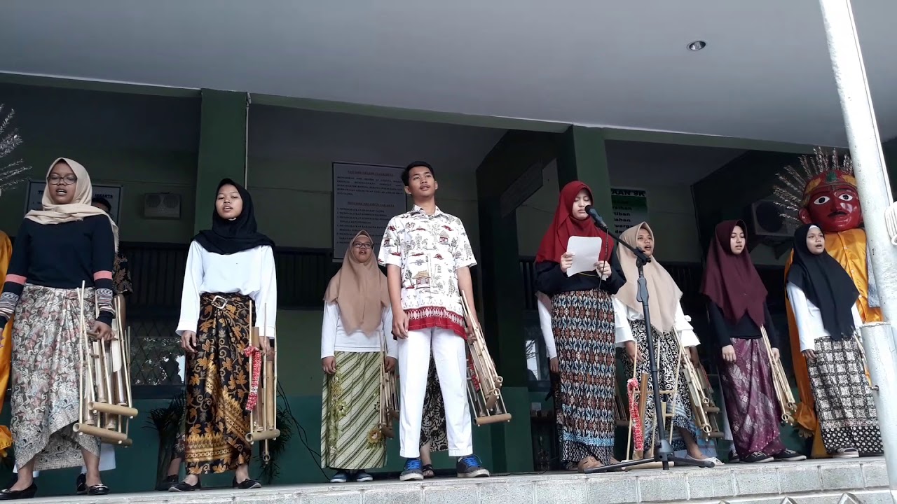 ANGKLUNG SMKN 21 JAKARTA PUSAT/ TERIMAKASIH GURU DAN BUNDA - YouTube