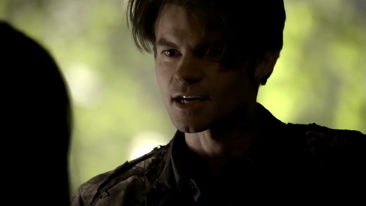 The Vampire Diaries 2x19 Elena removes Elijah's dagger - YouTube