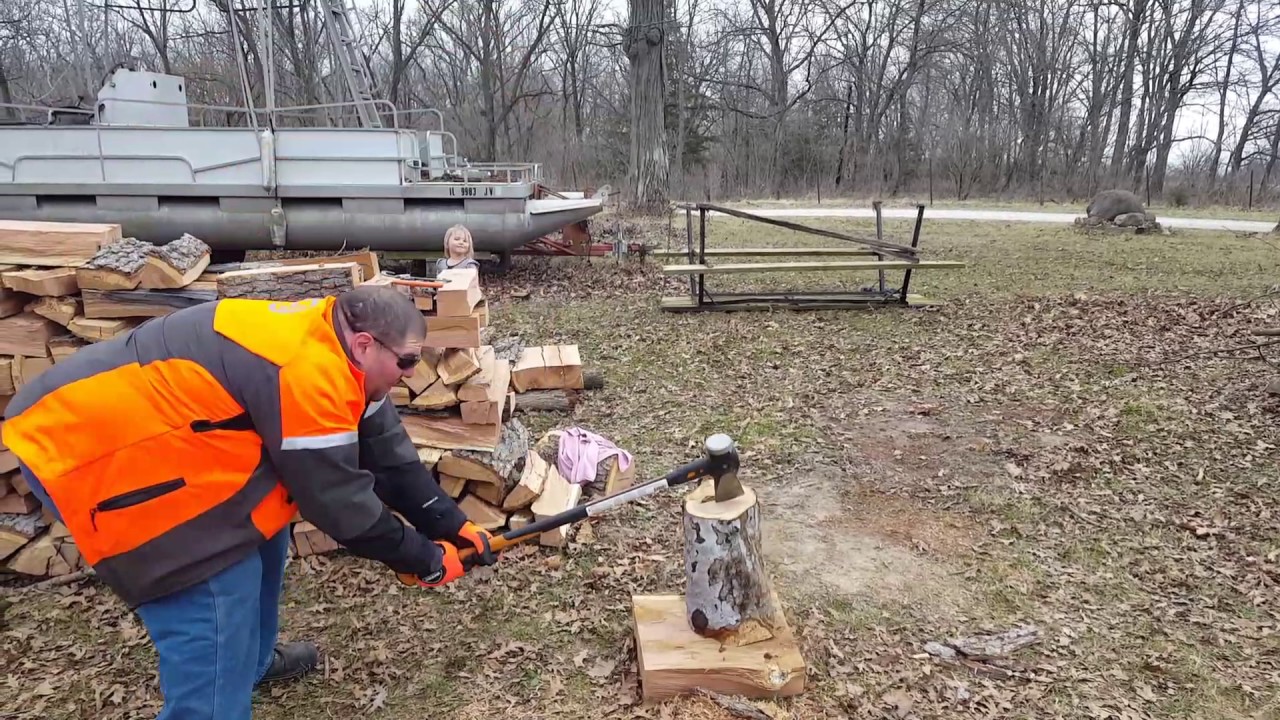 fiskars iso core 8# maul getting it's lunch handed to it by a little ...