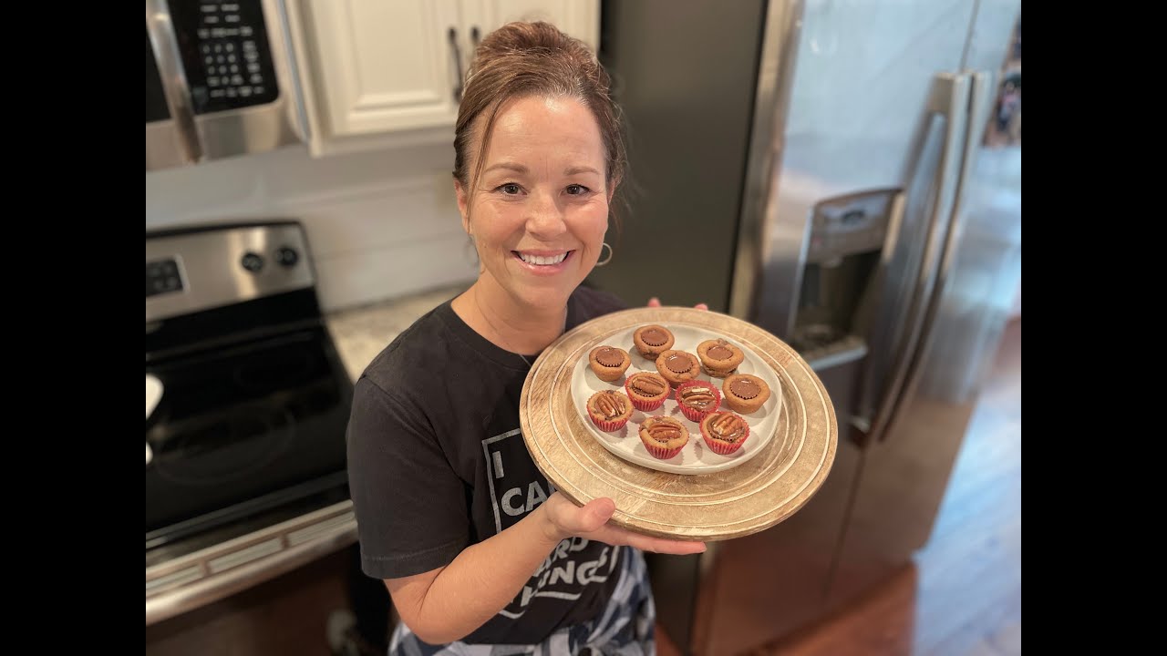 Reece's Cup Cookies | Christmas cookies that are cute and easy to make ...