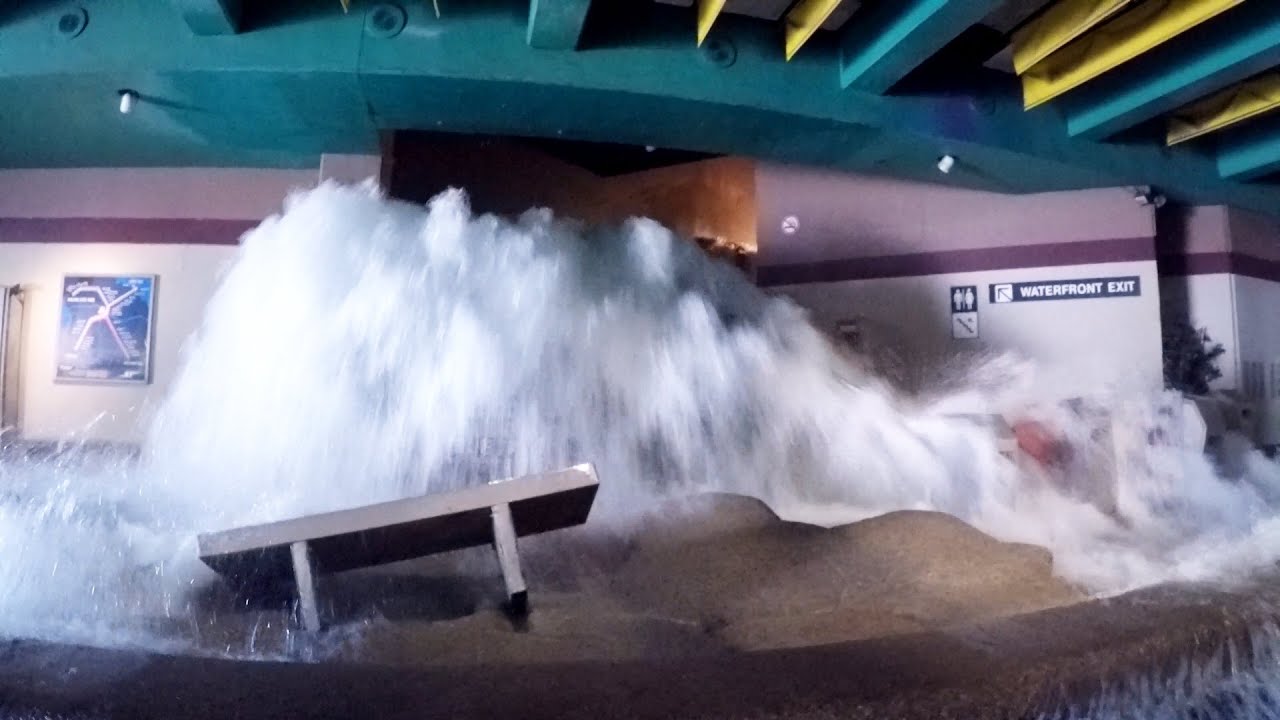 Earthquake Experience at Universal Studios Hollywood Studio Tram Tour ...