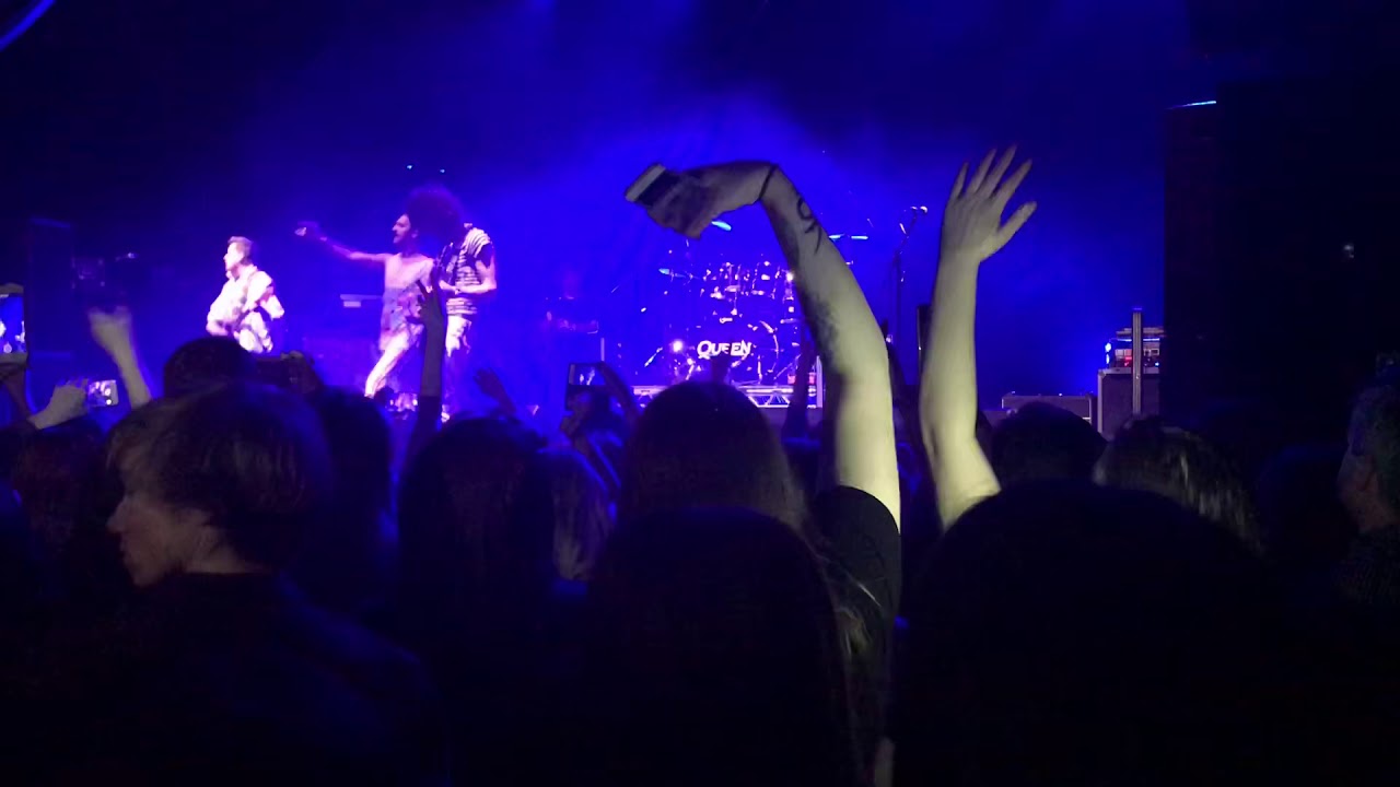 Bohemian Rhapsody - Flash: Queen Tribute Live 2019 - YouTube