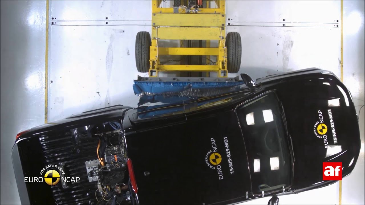 Nissan NP300 Navara Crash Test Euro NCAP 2015 - YouTube