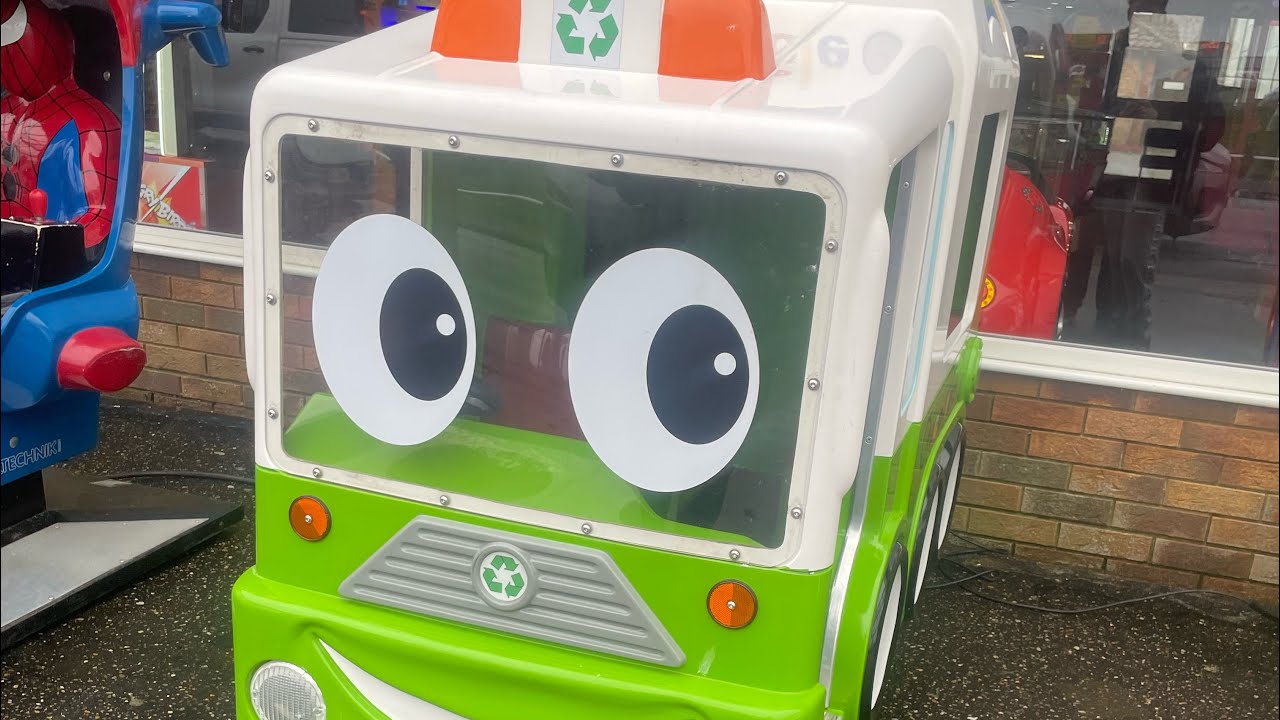 Jolly Roger jolly Town eco Freddy kiddie Ride (Moved) - YouTube