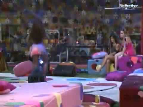 Jaque Faria arrasa dançando no BBB 11.