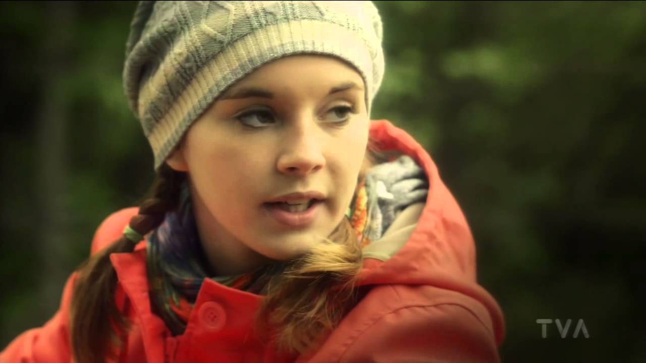 Un sur 2 S02E10 Les arpents verts 19 11 2013 VFQ 720P HDTV x264 ...