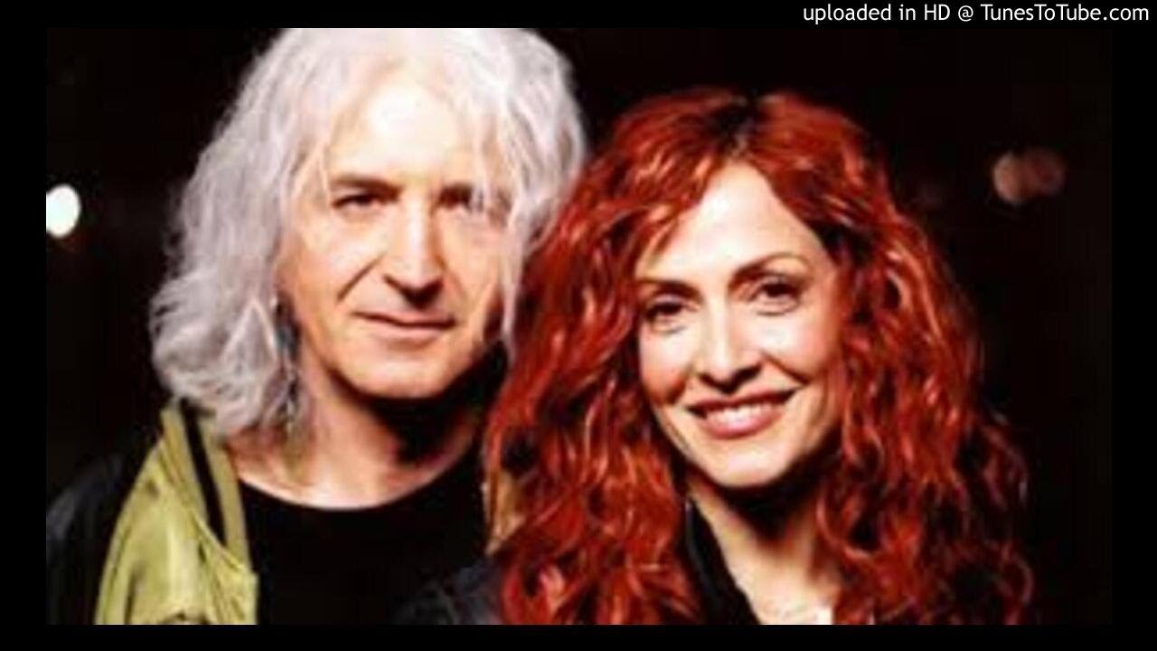 Εισαι - Αννα Βισση - Νικος Καρβελας Greek Mousic - YouTube