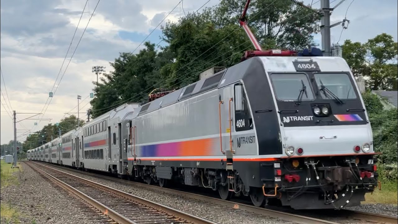 NJ Transit ALP-46 #4604 NJCL Train 7233 Red Bank NJ - YouTube