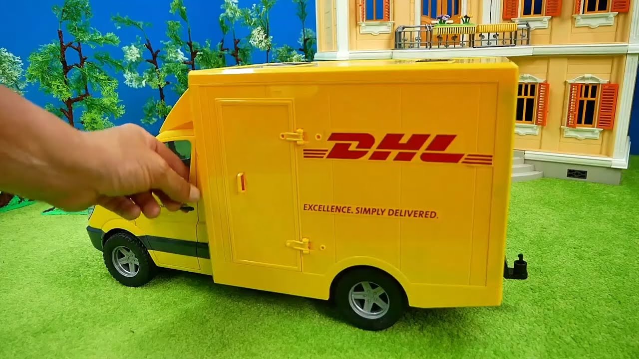 Bruder,DHL Auto, Traktor, Schaufeltraktor, Film für Kinder - YouTube