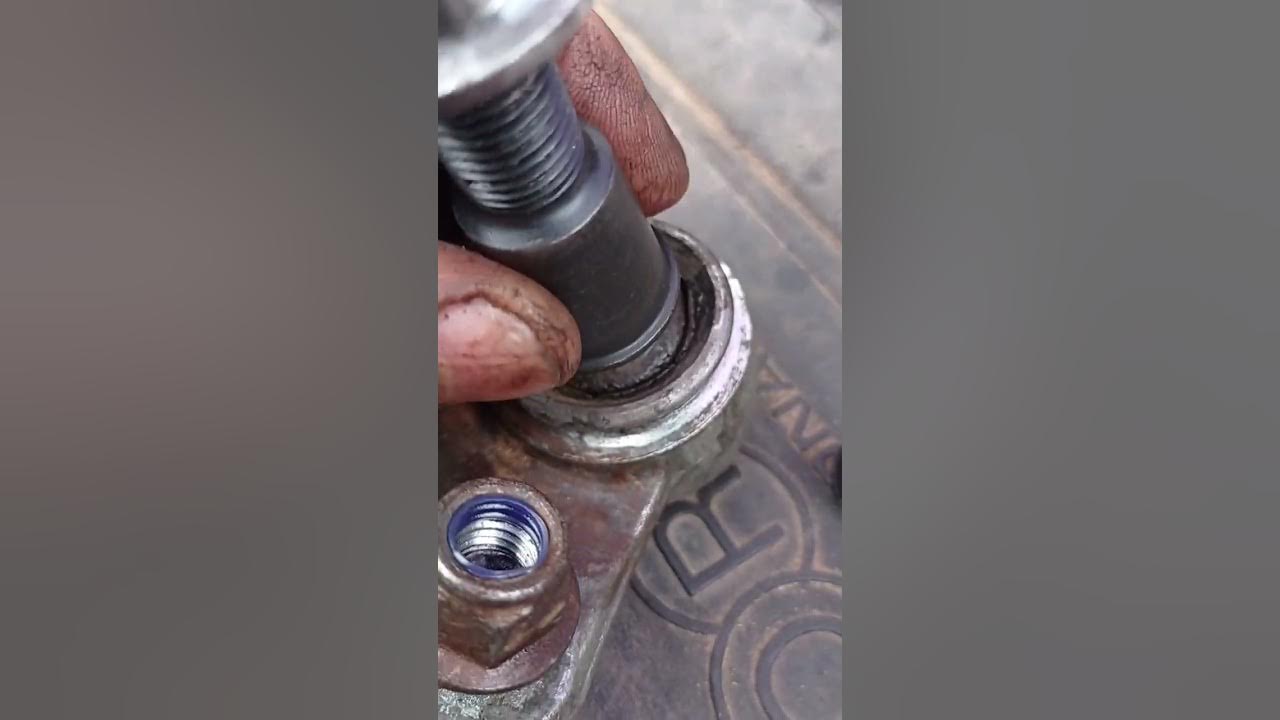 Форд фокус 2,шаровая опора (21 мм) - YouTube