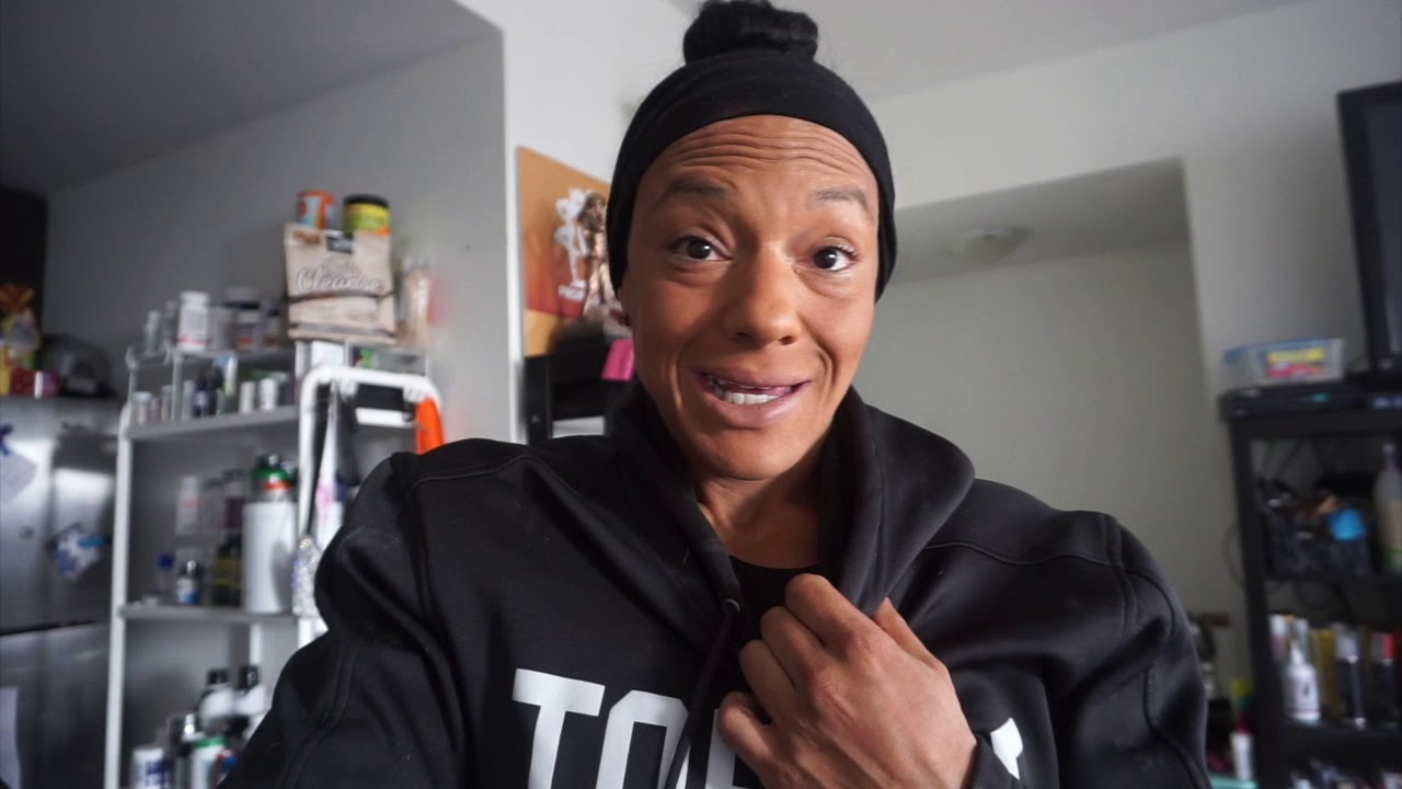 Vlog 294 | IFBB Figure Pro | Pro Debut Series | The Queens Skin Is ...