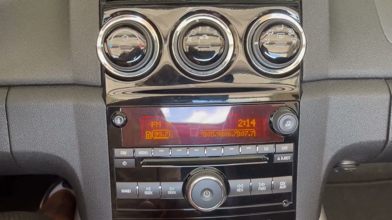 2007 Saturn Sky Radio Video - YouTube