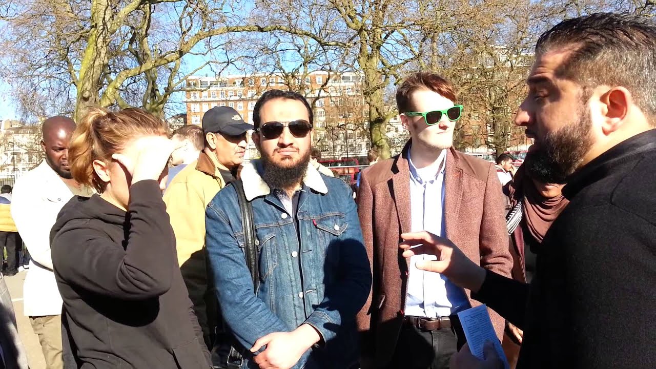 Speakers corner : Muslim intellectual discussion(1) - YouTube