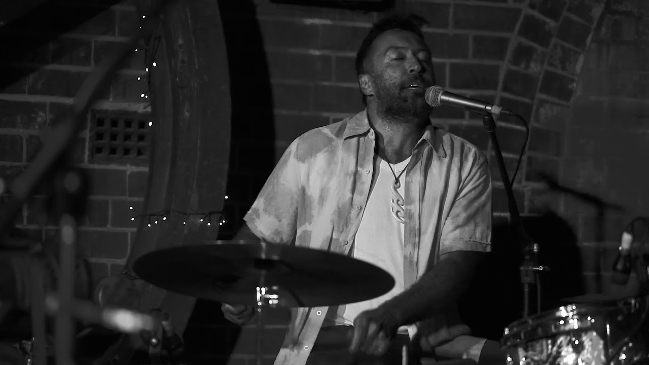 Declan kelly - Bam Bam ( Live @ Moonshine Manly. May 2018) - YouTube