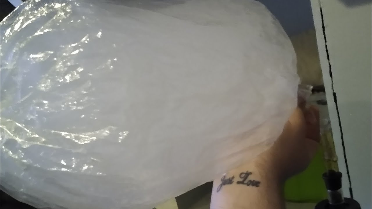 Vaping Flower (BUD) With an Arizer Extreme Q - YouTube