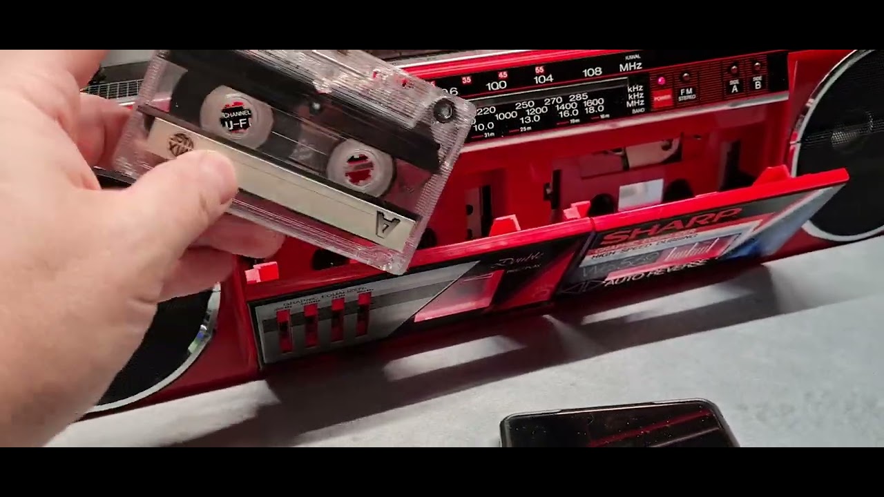 Sharp WQ-562H(R) на новый год - YouTube