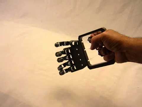 MANO ROBOTICA accionamiento manual - YouTube