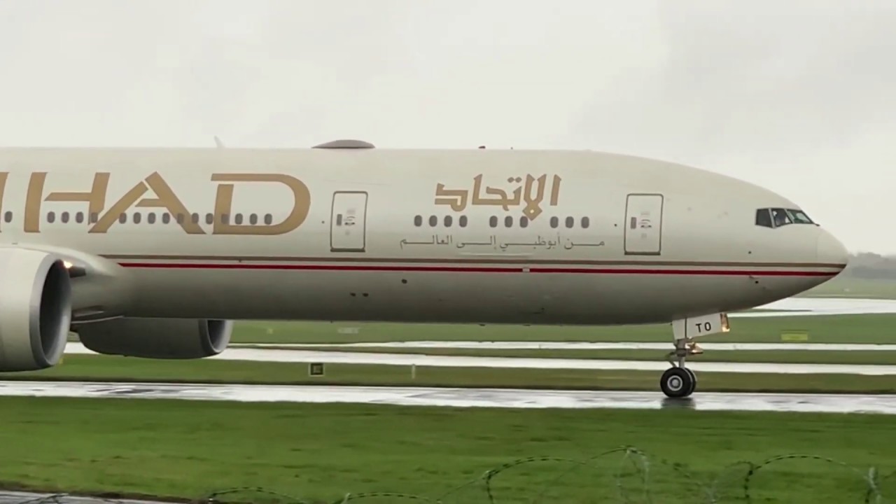 RARE | Etihad Airways B777-3FX(ER) Taxiing at Manchester Airport (MAN ...