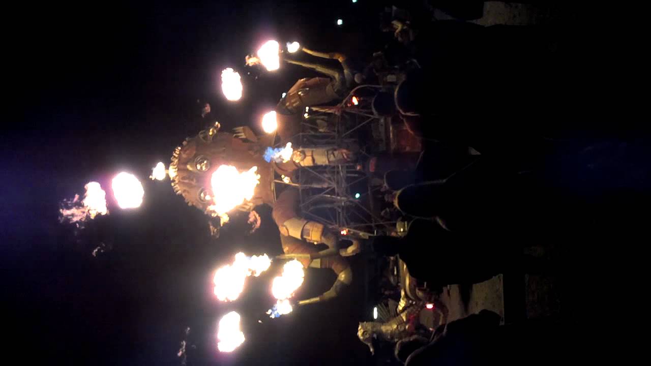 OCTOTRON DEMANDS DANCING! - YouTube